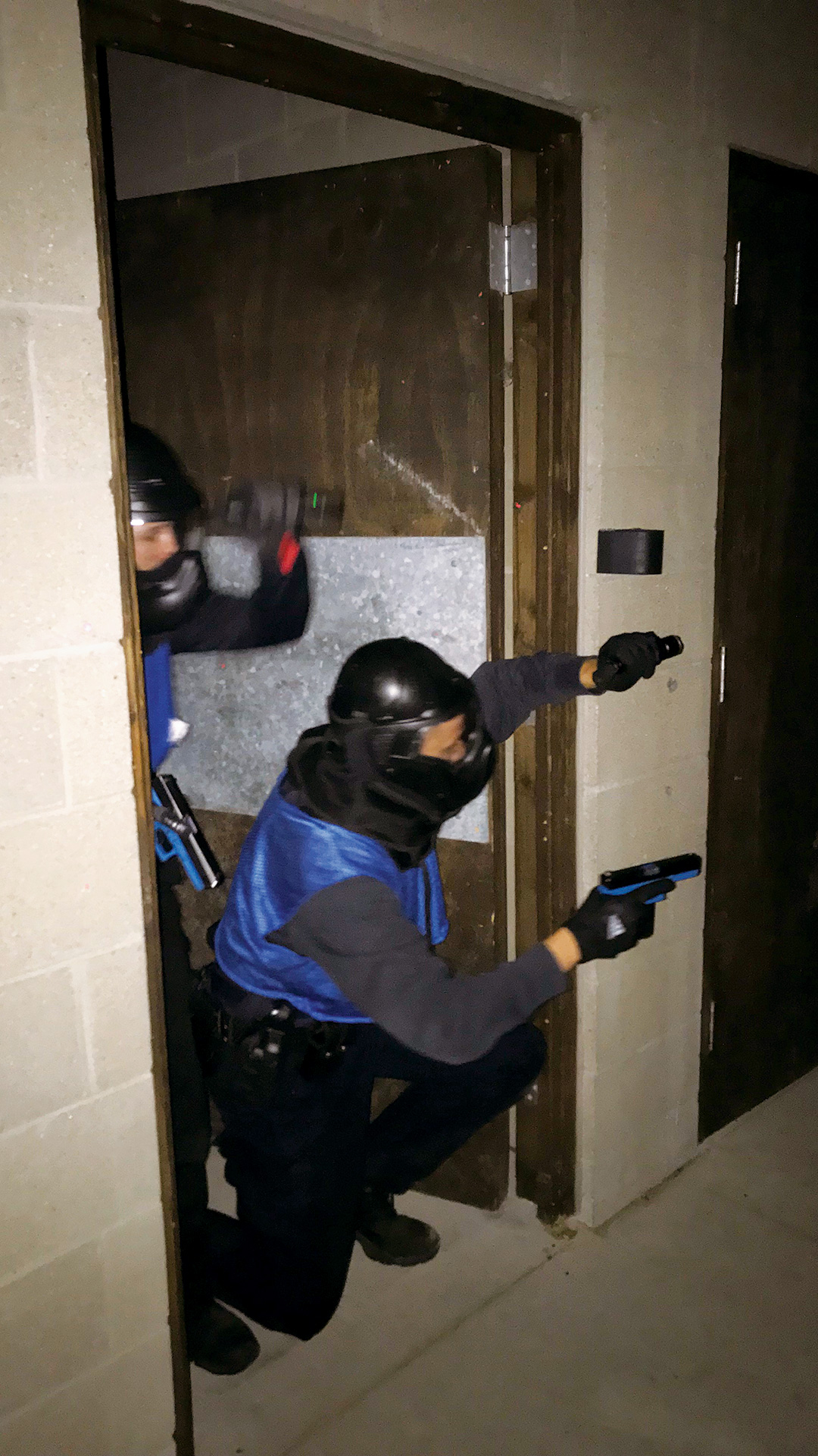 Flashlights and low-light training - American Police Beat Magazine